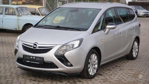 Серый Опель Zafira Tourer 2012 в Клайпеда, объемом двигателя 1.96 л и пробегом 279 тыс. км за 4300 €, фото 2 на AUTOMOTO.COM.LV