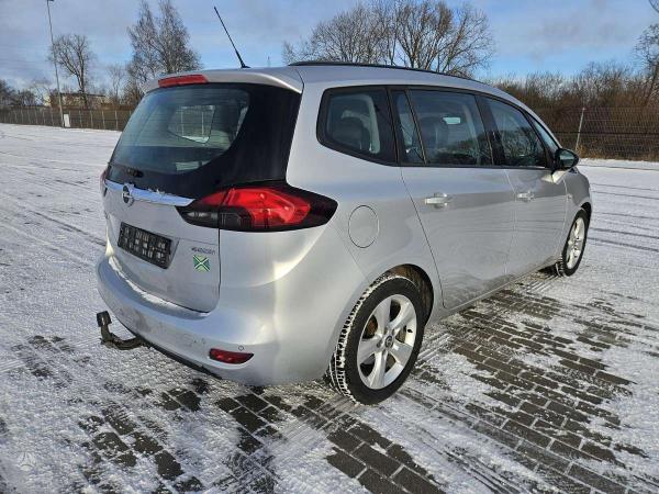 Grey Opel Zafira Tourer 2012 in Marijampole, with an engine capacity of 1.36 L and mileage of 206 thousand km for 4850 €, photo 3 on AUTOMOTO.COM.LV