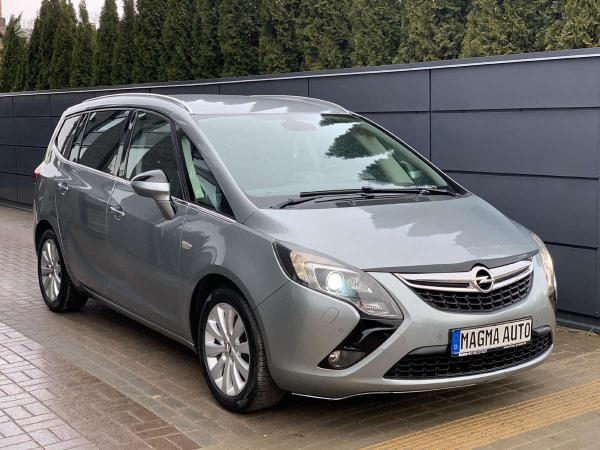 Grey Opel Zafira Tourer 2012 in Marijampole, with an engine capacity of 1.96 L and mileage of 258 thousand km for 6450 €, photo 2 on AUTOMOTO.COM.LV