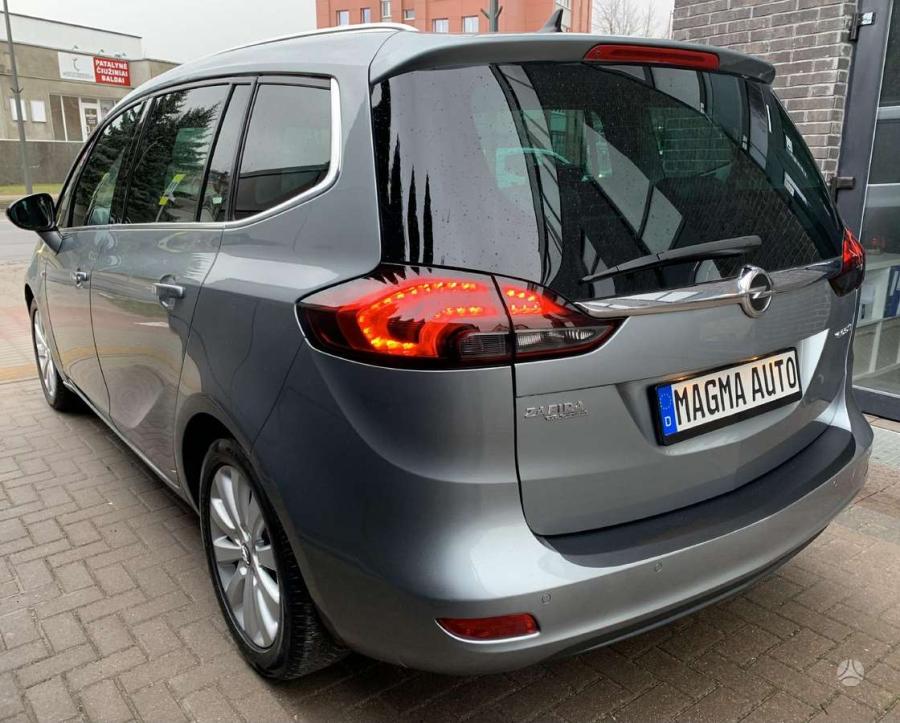 Pelēks Opel Zafira Tourer 2012 Marijampole, ar dzinēja tilpumu 1.96 L un nobraukumu 258 tūkst. km par 6450 €, foto 4 vietnē AUTOMOTO.COM.LV