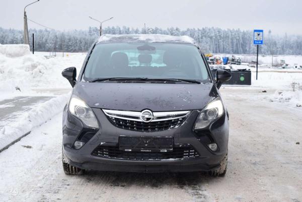 Pelēks Opel Zafira Tourer 2012 Viļņa, ar dzinēja tilpumu 1.96 L un nobraukumu 237 tūkst. km par 5900 €, foto 2 vietnē AUTOMOTO.COM.LV