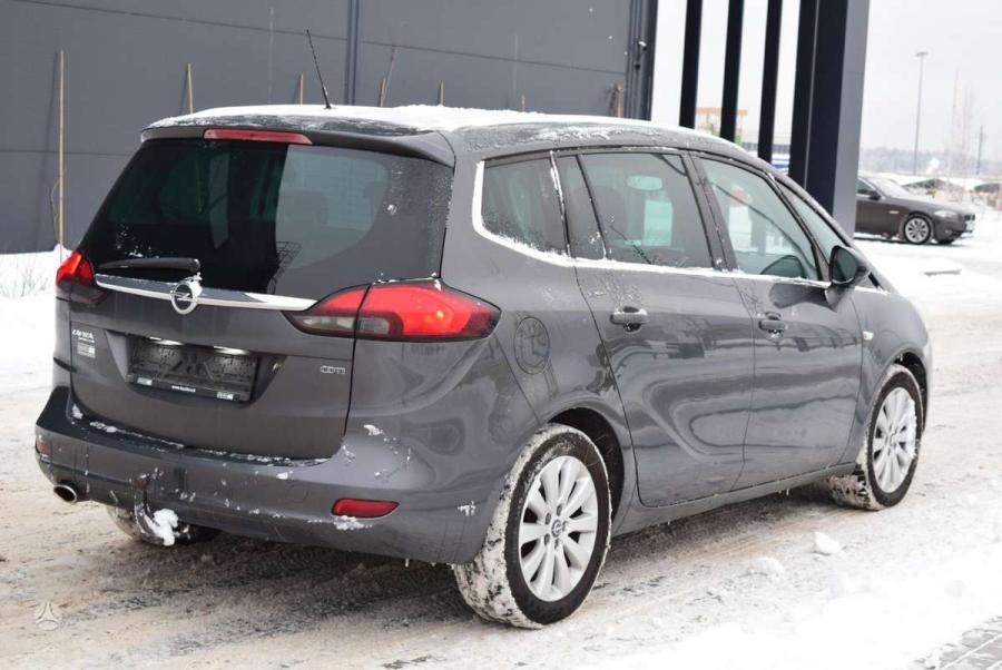 Pelēks Opel Zafira Tourer 2012 Viļņa, ar dzinēja tilpumu 1.96 L un nobraukumu 237 tūkst. km par 5900 €, foto 4 vietnē AUTOMOTO.COM.LV