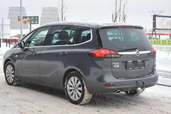 Pelēks Opel Zafira Tourer 2012 Viļņa, ar dzinēja tilpumu 1.96 L un nobraukumu 237 tūkst. km par 5900 €, foto 6 vietnē AUTOMOTO.COM.LV