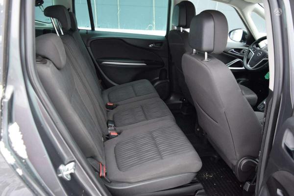 Grey Opel Zafira Tourer 2012 in Vilnius, with an engine capacity of 1.96 L and mileage of 237 thousand km for 5900 €, photo 11 on AUTOMOTO.COM.LV