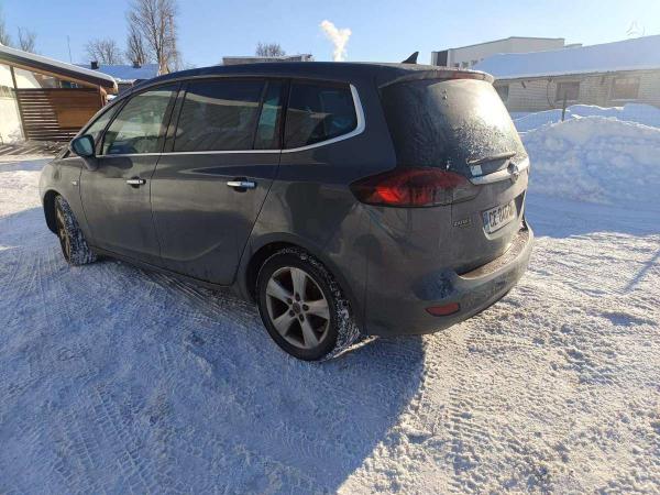Серый Опель Zafira Tourer 2012 в Молетай, объемом двигателя 2.00 л и пробегом 242 тыс. км за 2499 €, фото 3 на AUTOMOTO.COM.LV