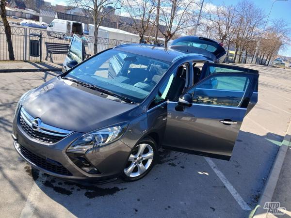 Pelēks Opel Zafira Tourer 2012 Telšiai, ar dzinēja tilpumu 2.00 L un nobraukumu 316 tūkst. km par 4850 €, foto 6 vietnē AUTOMOTO.COM.LV