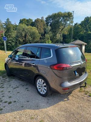 Pelēks Opel Zafira Tourer 2012 Jurbarkas, ar dzinēja tilpumu 2.00 L un nobraukumu 265 tūkst. km par 3999 €, foto 5 vietnē AUTOMOTO.COM.LV