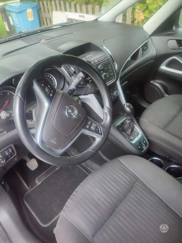 Серый Опель Zafira Tourer 2012 в Рокишкис, объемом двигателя 1.96 л и пробегом 280 тыс. км за 4500 €, фото 6 на AUTOMOTO.COM.LV