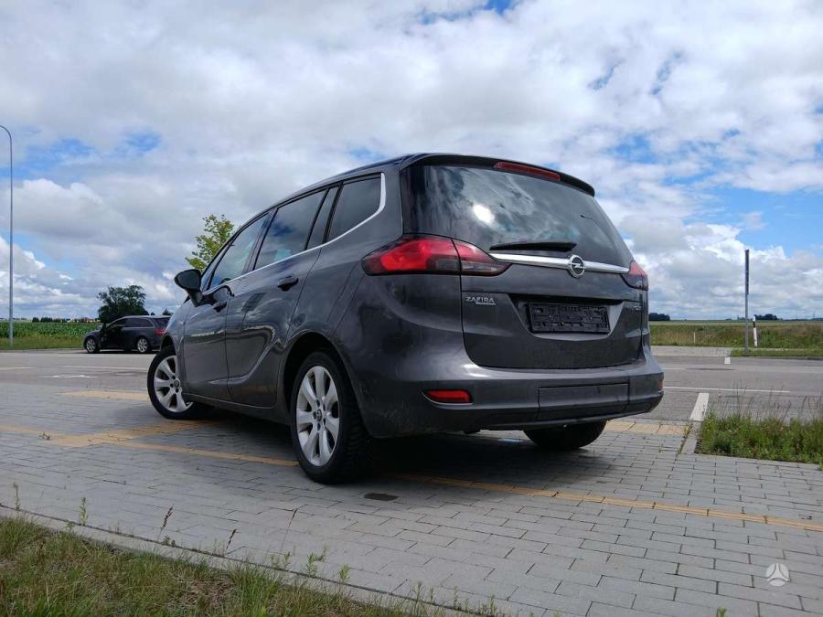 Серый Опель Zafira Tourer 2012 в Мариямполе, объемом двигателя 2.00 л и пробегом 204 тыс. км за 5650 €, фото 10 на AUTOMOTO.COM.LV