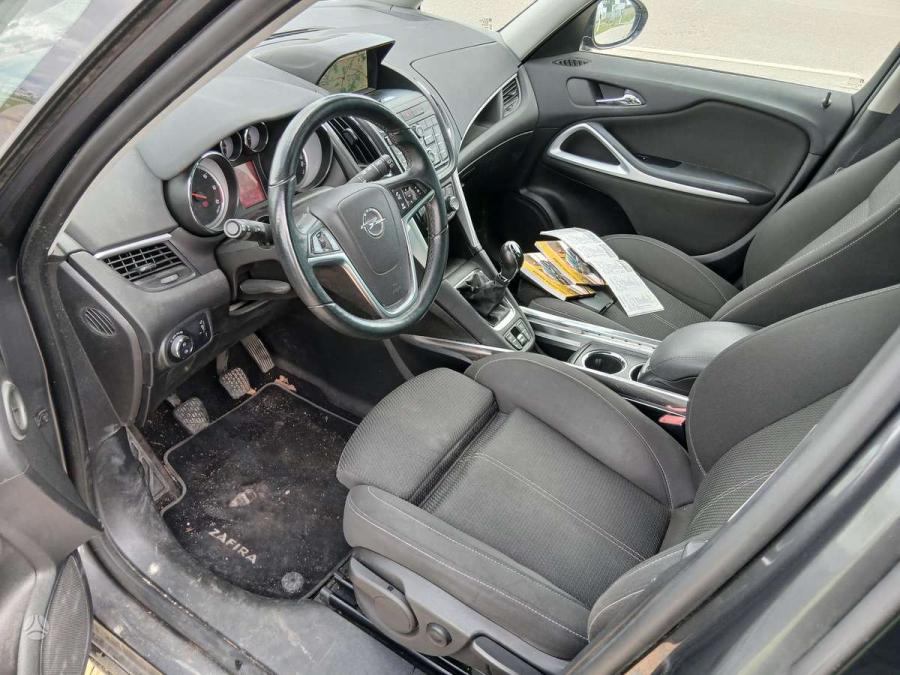 Серый Опель Zafira Tourer 2012 в Мариямполе, объемом двигателя 2.00 л и пробегом 204 тыс. км за 5650 €, фото 25 на AUTOMOTO.COM.LV