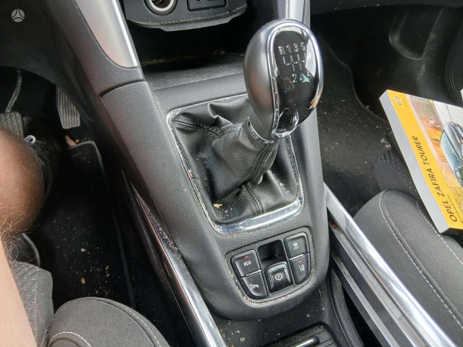 Серый Опель Zafira Tourer 2012 в Мариямполе, объемом двигателя 2.00 л и пробегом 204 тыс. км за 5650 €, фото 29 на AUTOMOTO.COM.LV