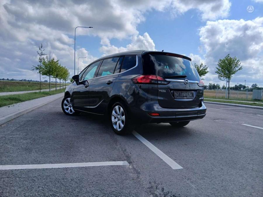 Серый Опель Zafira Tourer 2012 в Мариямполе, объемом двигателя 2.00 л и пробегом 204 тыс. км за 5750 €, фото 3 на AUTOMOTO.COM.LV