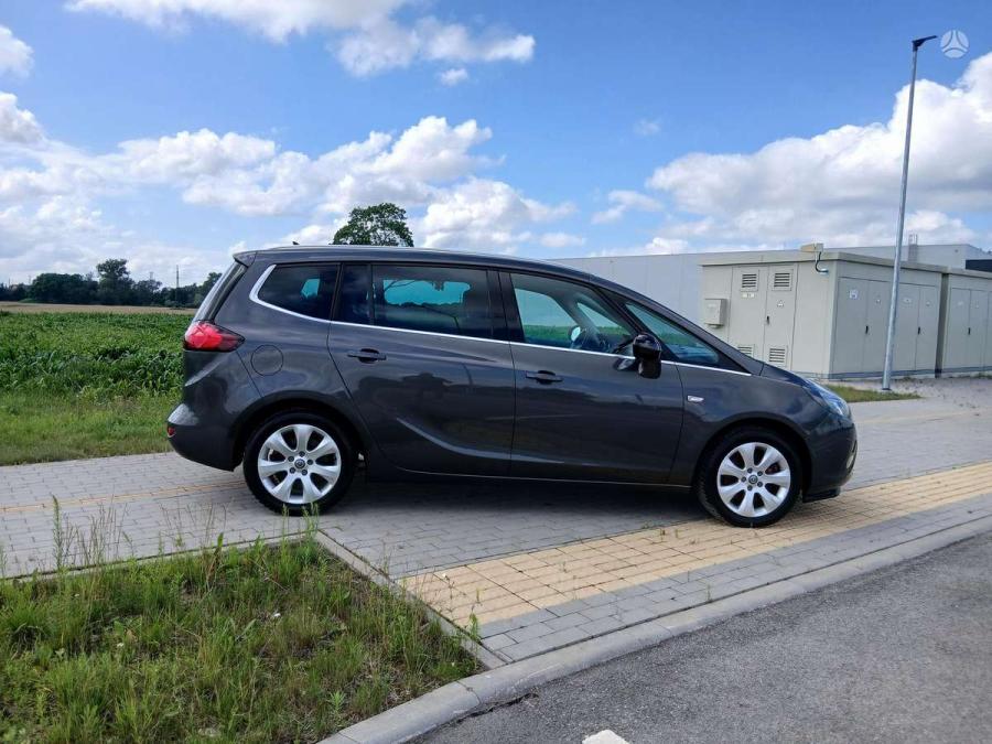 Серый Опель Zafira Tourer 2012 в Мариямполе, объемом двигателя 2.00 л и пробегом 204 тыс. км за 5750 €, фото 4 на AUTOMOTO.COM.LV