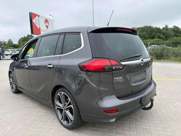 Серый Опель Zafira Tourer 2012 в Таураге, объемом двигателя 1.36 л и пробегом 144 тыс. км за 5700 €, фото 5 на AUTOMOTO.COM.LV