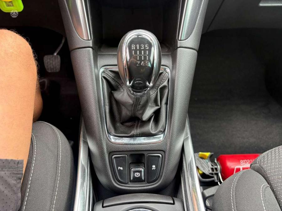 Серый Опель Zafira Tourer 2012 в Таураге, объемом двигателя 1.36 л и пробегом 144 тыс. км за 5700 €, фото 12 на AUTOMOTO.COM.LV