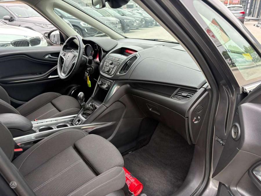 Серый Опель Zafira Tourer 2012 в Таураге, объемом двигателя 1.36 л и пробегом 144 тыс. км за 5700 €, фото 14 на AUTOMOTO.COM.LV