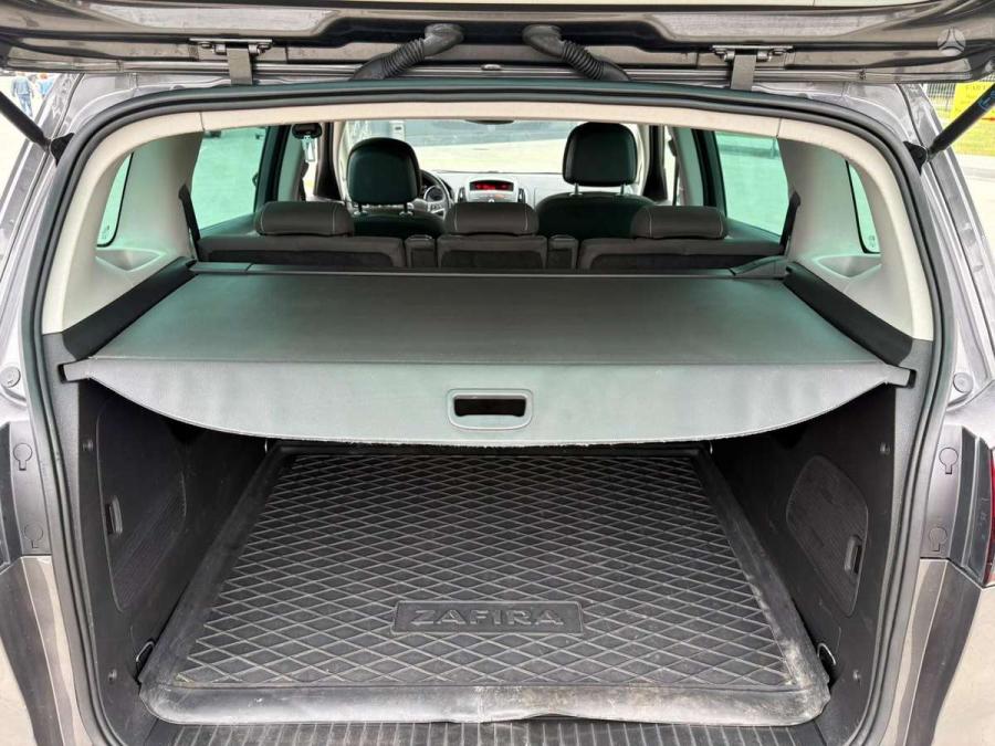 Серый Опель Zafira Tourer 2012 в Таураге, объемом двигателя 1.36 л и пробегом 144 тыс. км за 5700 €, фото 15 на AUTOMOTO.COM.LV