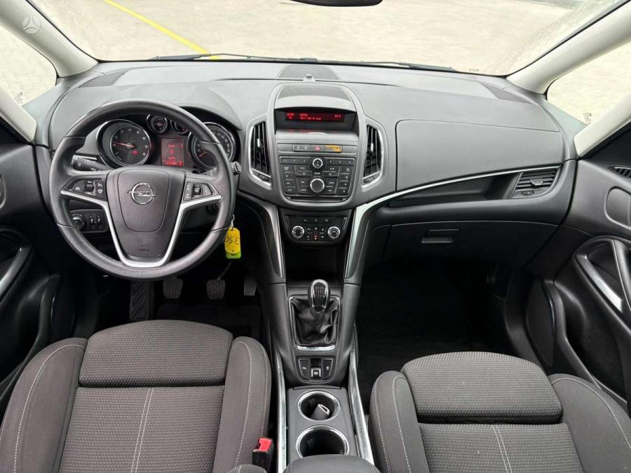 Серый Опель Zafira Tourer 2012 в Таураге, объемом двигателя 1.36 л и пробегом 144 тыс. км за 5700 €, фото 16 на AUTOMOTO.COM.LV