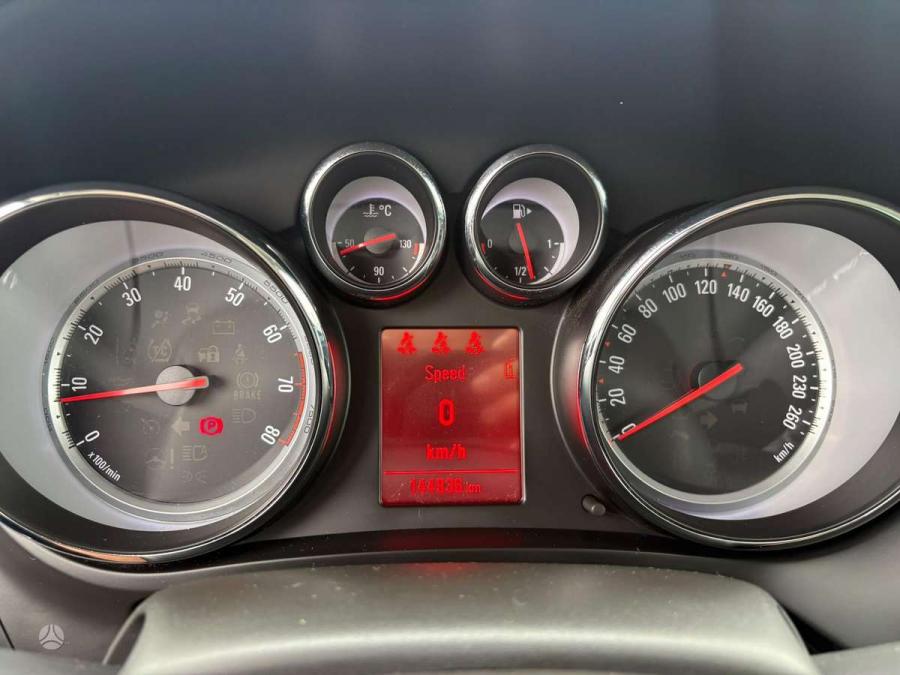 Серый Опель Zafira Tourer 2012 в Таураге, объемом двигателя 1.36 л и пробегом 144 тыс. км за 5700 €, фото 19 на AUTOMOTO.COM.LV