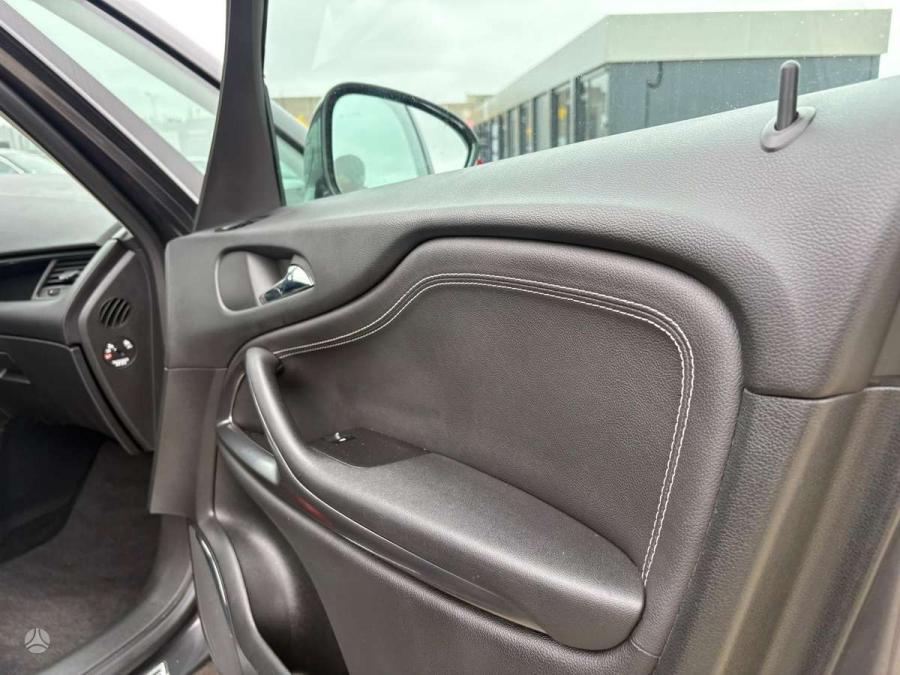 Серый Опель Zafira Tourer 2012 в Таураге, объемом двигателя 1.36 л и пробегом 144 тыс. км за 5700 €, фото 21 на AUTOMOTO.COM.LV