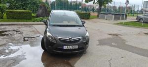 Pelēks Opel Zafira Tourer 2012 Kretinga, ar dzinēja tilpumu 1.96 L un nobraukumu 240 tūkst. km par 4700 €, foto 9 vietnē AUTOMOTO.COM.LV