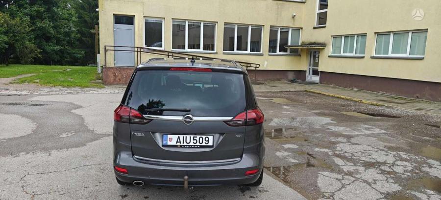 Pelēks Opel Zafira Tourer 2012 Kretinga, ar dzinēja tilpumu 1.96 L un nobraukumu 240 tūkst. km par 4700 €, foto 10 vietnē AUTOMOTO.COM.LV