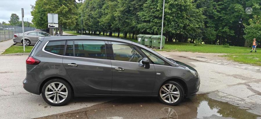 Pelēks Opel Zafira Tourer 2012 Kretinga, ar dzinēja tilpumu 1.96 L un nobraukumu 240 tūkst. km par 4700 €, foto 12 vietnē AUTOMOTO.COM.LV