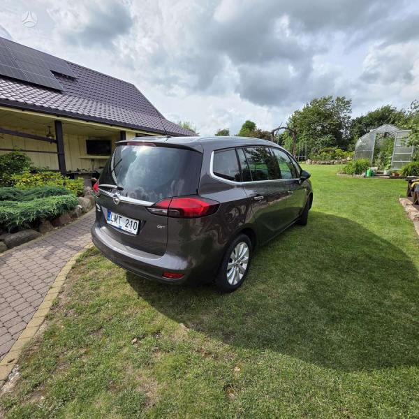 Pelēks Opel Zafira Tourer 2012 Telšiai, ar dzinēja tilpumu 1.96 L un nobraukumu 216 tūkst. km par 4500 €, foto 1 vietnē AUTOMOTO.COM.LV