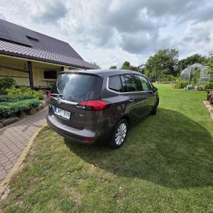 Pelēks Opel Zafira Tourer 2012 Telšiai, ar dzinēja tilpumu 1.96 L un nobraukumu 216 tūkst. km par 4500 €, foto  vietnē AUTOMOTO.COM.LV
