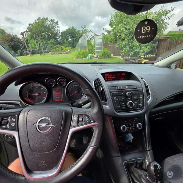 Pelēks Opel Zafira Tourer 2012 Telšiai, ar dzinēja tilpumu 1.96 L un nobraukumu 216 tūkst. km par 4500 €, foto 5 vietnē AUTOMOTO.COM.LV