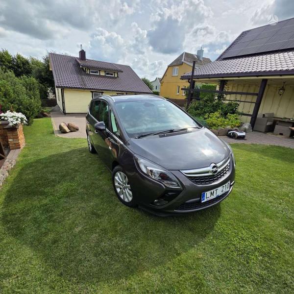 Pelēks Opel Zafira Tourer 2012 Telšiai, ar dzinēja tilpumu 1.96 L un nobraukumu 216 tūkst. km par 4500 €, foto 7 vietnē AUTOMOTO.COM.LV
