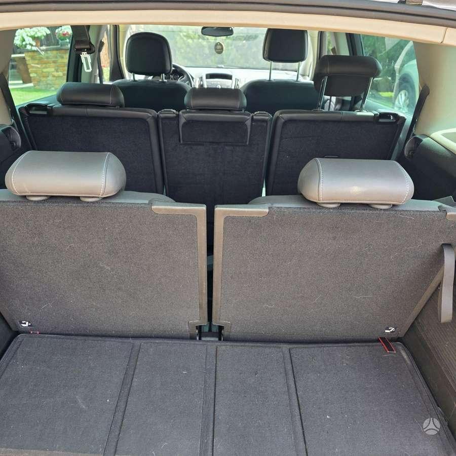 Серый Опель Zafira Tourer 2012 в Тельшяй, объемом двигателя 1.96 л и пробегом 216 тыс. км за 4500 €, фото 12 на AUTOMOTO.COM.LV