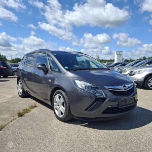 Серый Опель Zafira Tourer 2012 в Утена, объемом двигателя 1.96 л и пробегом 283 тыс. км за 4300 €, фото  на AUTOMOTO.COM.LV