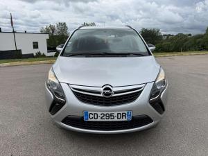 Grey Opel Zafira Tourer 2012 in Taurage, with an engine capacity of 1.36 L and mileage of 144 thousand km for 4700 €, photo 4 on AUTOMOTO.COM.LV