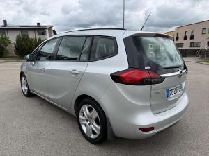 Grey Opel Zafira Tourer 2012 in Taurage, with an engine capacity of 1.36 L and mileage of 144 thousand km for 4700 €, photo 6 on AUTOMOTO.COM.LV