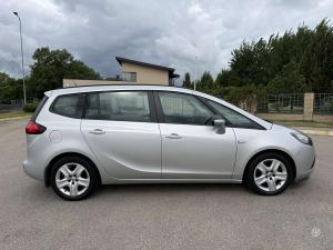 Grey Opel Zafira Tourer 2012 in Taurage, with an engine capacity of 1.36 L and mileage of 144 thousand km for 4700 €, photo 9 on AUTOMOTO.COM.LV