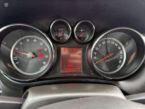 Grey Opel Zafira Tourer 2012 in Taurage, with an engine capacity of 1.36 L and mileage of 144 thousand km for 4700 €, photo 15 on AUTOMOTO.COM.LV