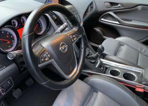 Pelēks Opel Zafira Tourer 2012 Marijampole, ar dzinēja tilpumu 1.96 L un nobraukumu 258 tūkst. km par 5250 €, foto 22 vietnē AUTOMOTO.COM.LV