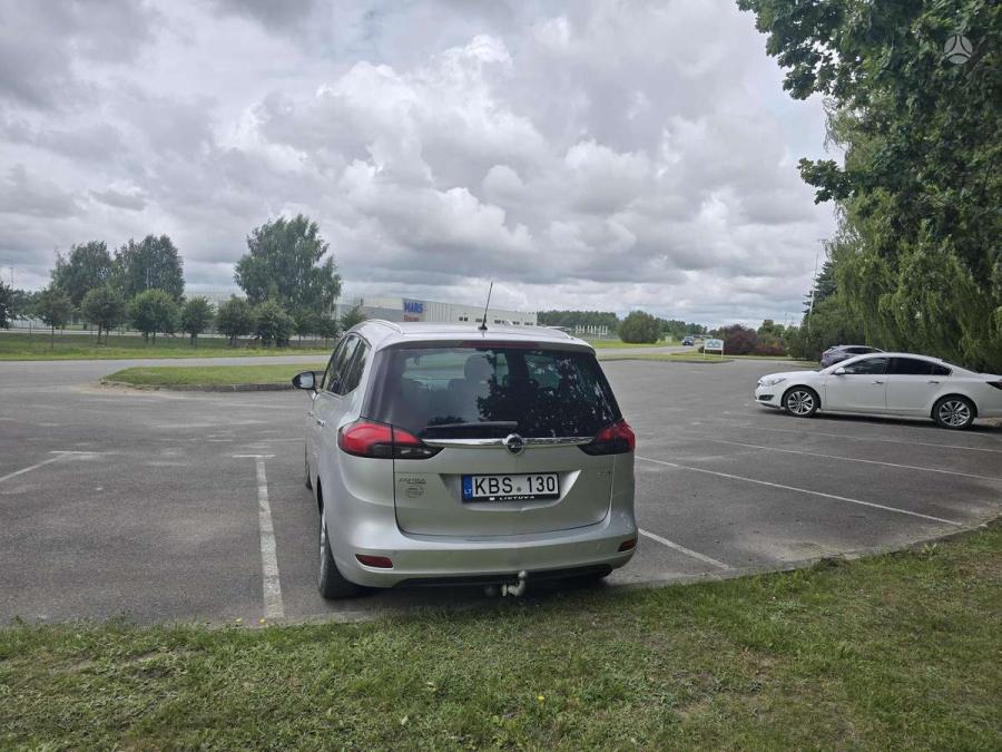 Серый Опель Zafira Tourer 2012 в Клайпеда, объемом двигателя 1.96 л и пробегом 326 тыс. км за 3800 €, фото 7 на AUTOMOTO.COM.LV