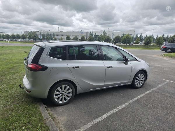 Pelēks Opel Zafira Tourer 2012 Klaipėda, ar dzinēja tilpumu 1.96 L un nobraukumu 326 tūkst. km par 3800 €, foto 7 vietnē AUTOMOTO.COM.LV
