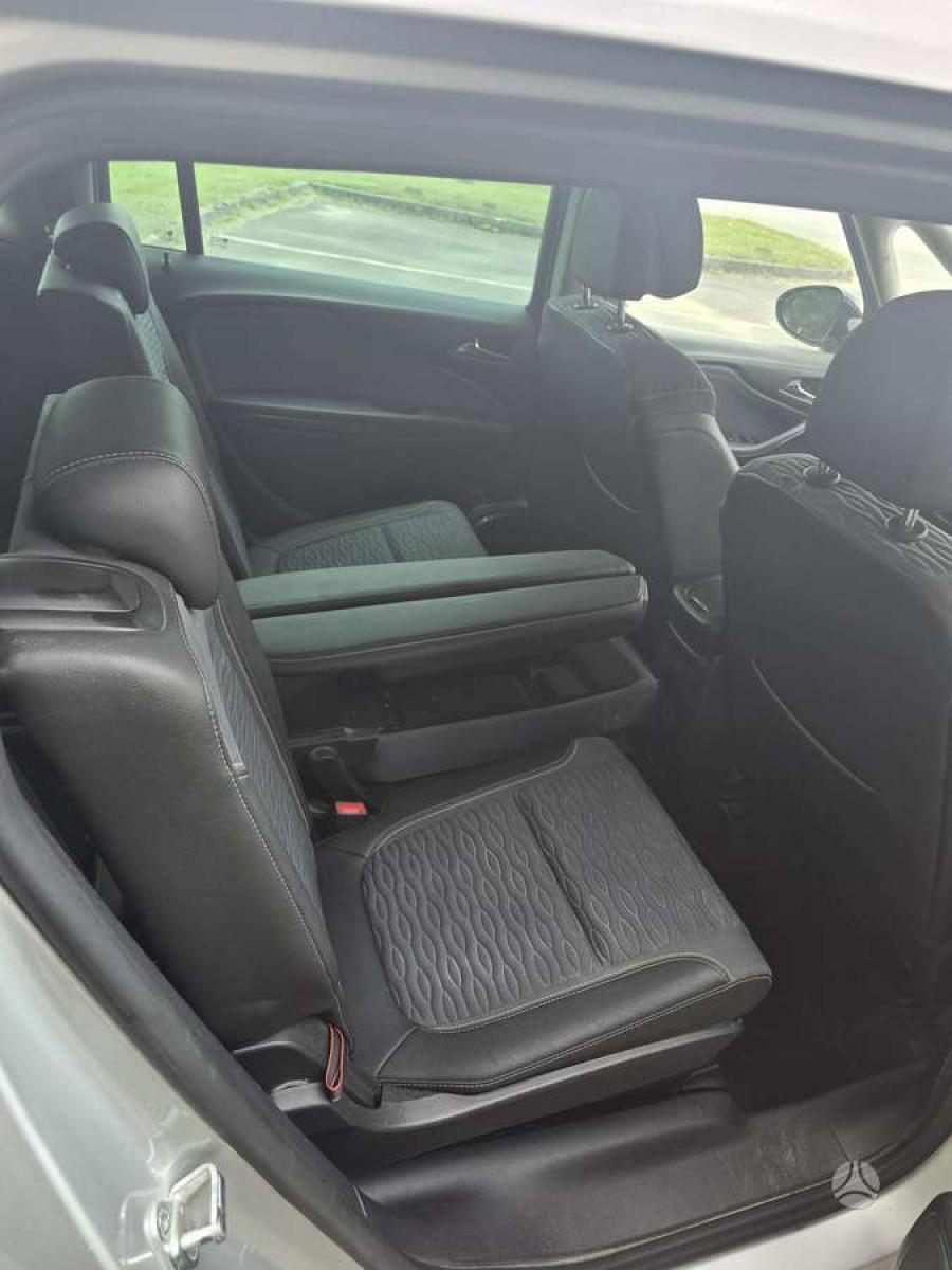 Серый Опель Zafira Tourer 2012 в Клайпеда, объемом двигателя 1.96 л и пробегом 326 тыс. км за 3800 €, фото 11 на AUTOMOTO.COM.LV