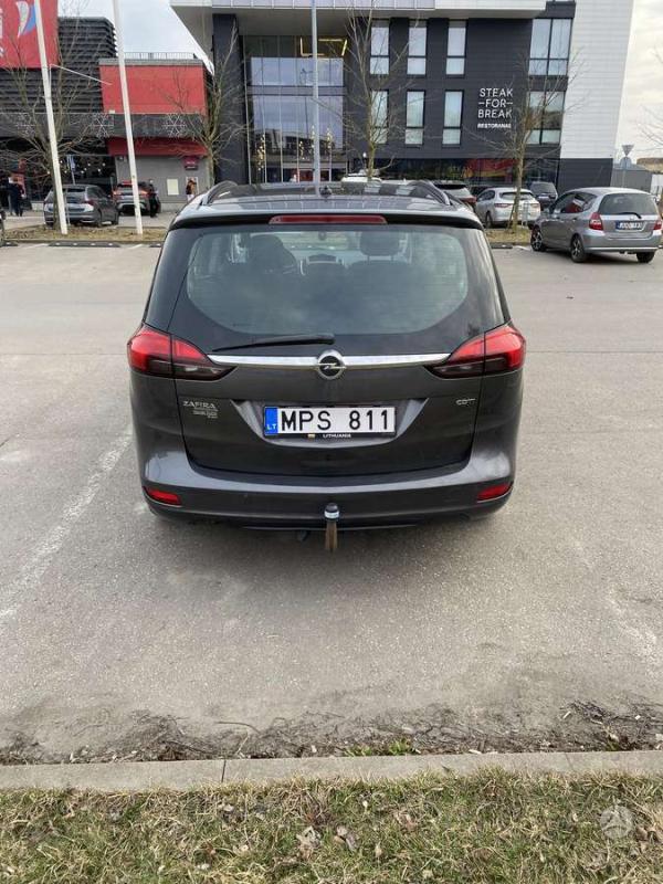 Pelēks Opel Zafira Tourer 2012 Viļņa, ar dzinēja tilpumu 0.00 L un nobraukumu 276 tūkst. km par 4200 €, foto 3 vietnē AUTOMOTO.COM.LV