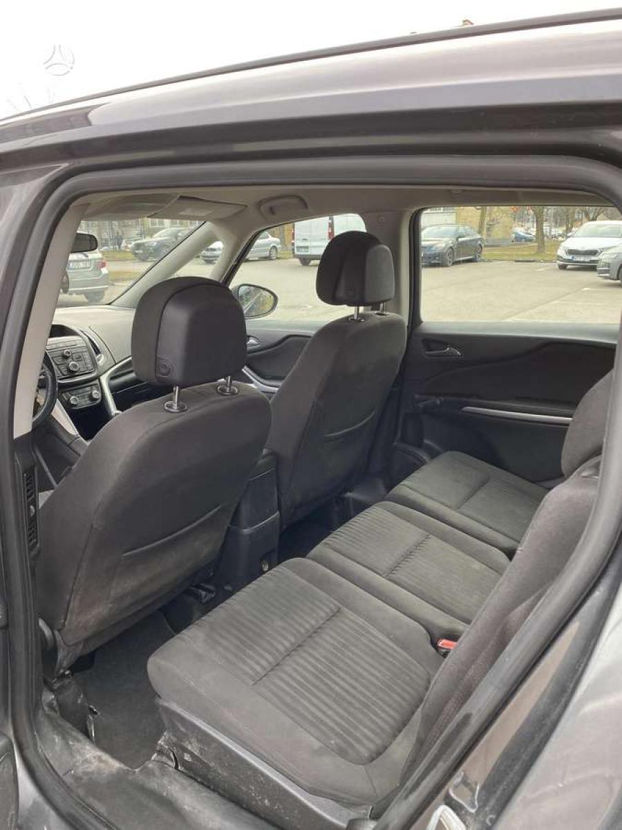 Серый Опель Zafira Tourer 2012 в Вильнюс, объемом двигателя 0.00 л и пробегом 276 тыс. км за 4200 €, фото 7 на AUTOMOTO.COM.LV