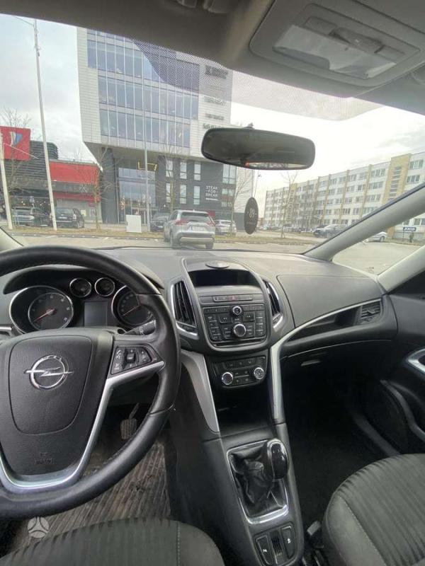 Pelēks Opel Zafira Tourer 2012 Viļņa, ar dzinēja tilpumu 0.00 L un nobraukumu 276 tūkst. km par 4200 €, foto 10 vietnē AUTOMOTO.COM.LV