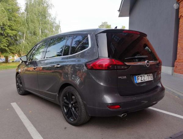 Pelēks Opel Zafira Tourer 2012 Kauņa, ar dzinēja tilpumu 0.00 L un nobraukumu 333 tūkst. km par 4400 €, foto 2 vietnē AUTOMOTO.COM.LV