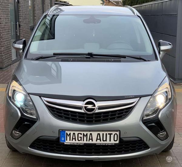 Grey Opel Zafira Tourer 2012 in Marijampole, with an engine capacity of 1.96 L and mileage of 258 thousand km for 5250 €, photo 4 on AUTOMOTO.COM.LV