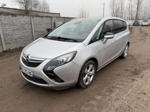 Grey Opel Zafira Tourer 2013 in Taurage, with an engine capacity of 1.96 L and mileage of 255 thousand km for 3500 €, photo  on AUTOMOTO.COM.LV