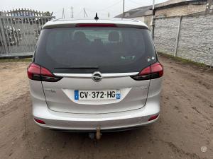 Grey Opel Zafira Tourer 2013 in Taurage, with an engine capacity of 1.96 L and mileage of 255 thousand km for 3500 €, photo 6 on AUTOMOTO.COM.LV