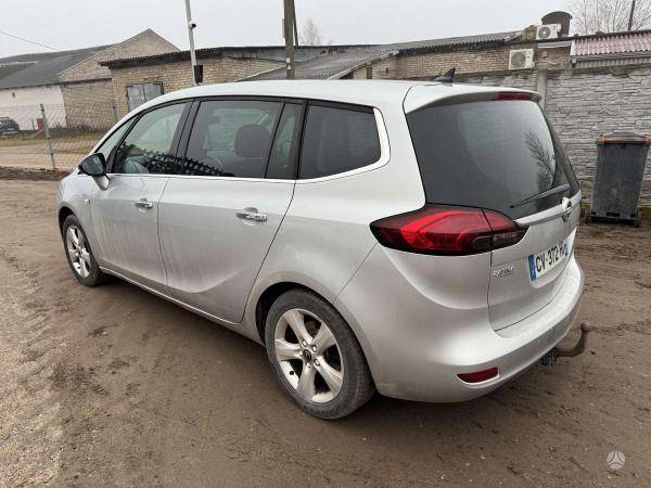 Pelēks Opel Zafira Tourer 2013 Tauragė, ar dzinēja tilpumu 1.96 L un nobraukumu 255 tūkst. km par 3500 €, foto 7 vietnē AUTOMOTO.COM.LV