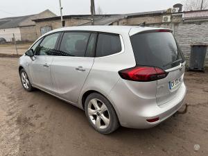 Grey Opel Zafira Tourer 2013 in Taurage, with an engine capacity of 1.96 L and mileage of 255 thousand km for 3500 €, photo 7 on AUTOMOTO.COM.LV